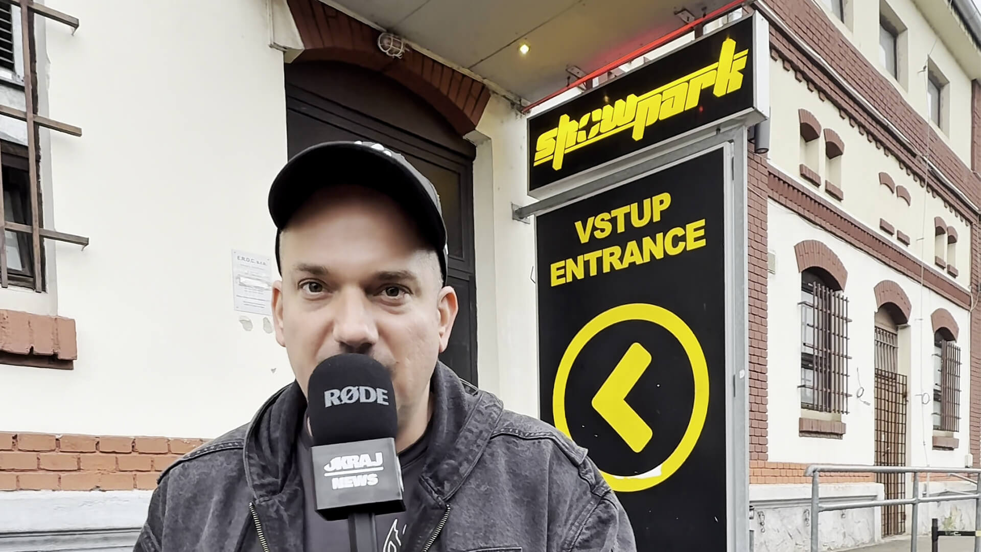 OKRAJ NEWS: Je Showpark nevěstinec?